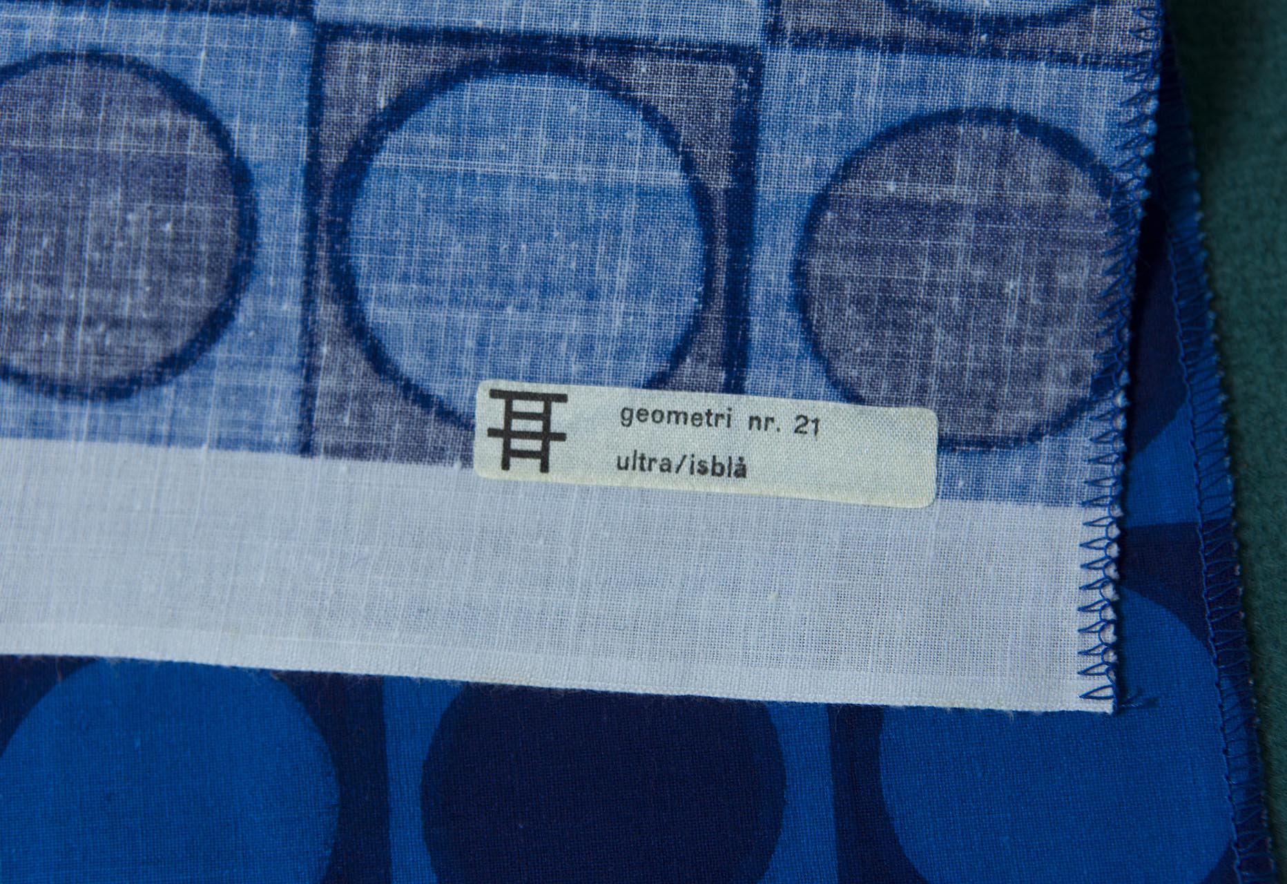 LARGE UNIKA VÆV FABRIC COLLECTION | THE VERNER PANTON COLLECTOR